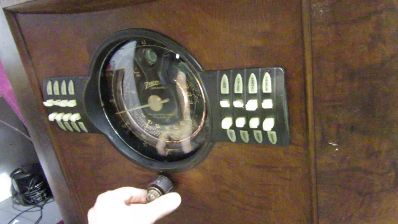 Zenith 9-S-367 Radio from 1939 - YouTube