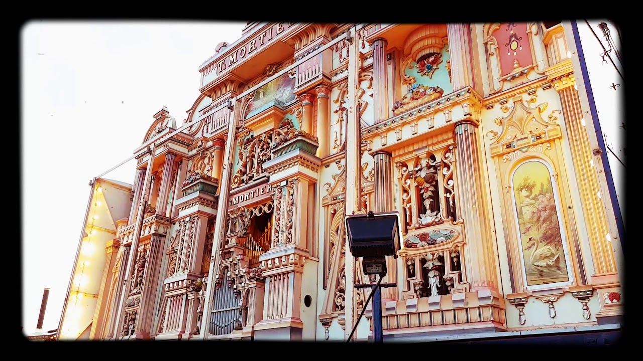 101 key Mortier dance organ. Great Dorset Steam Fair 2018. - YouTube