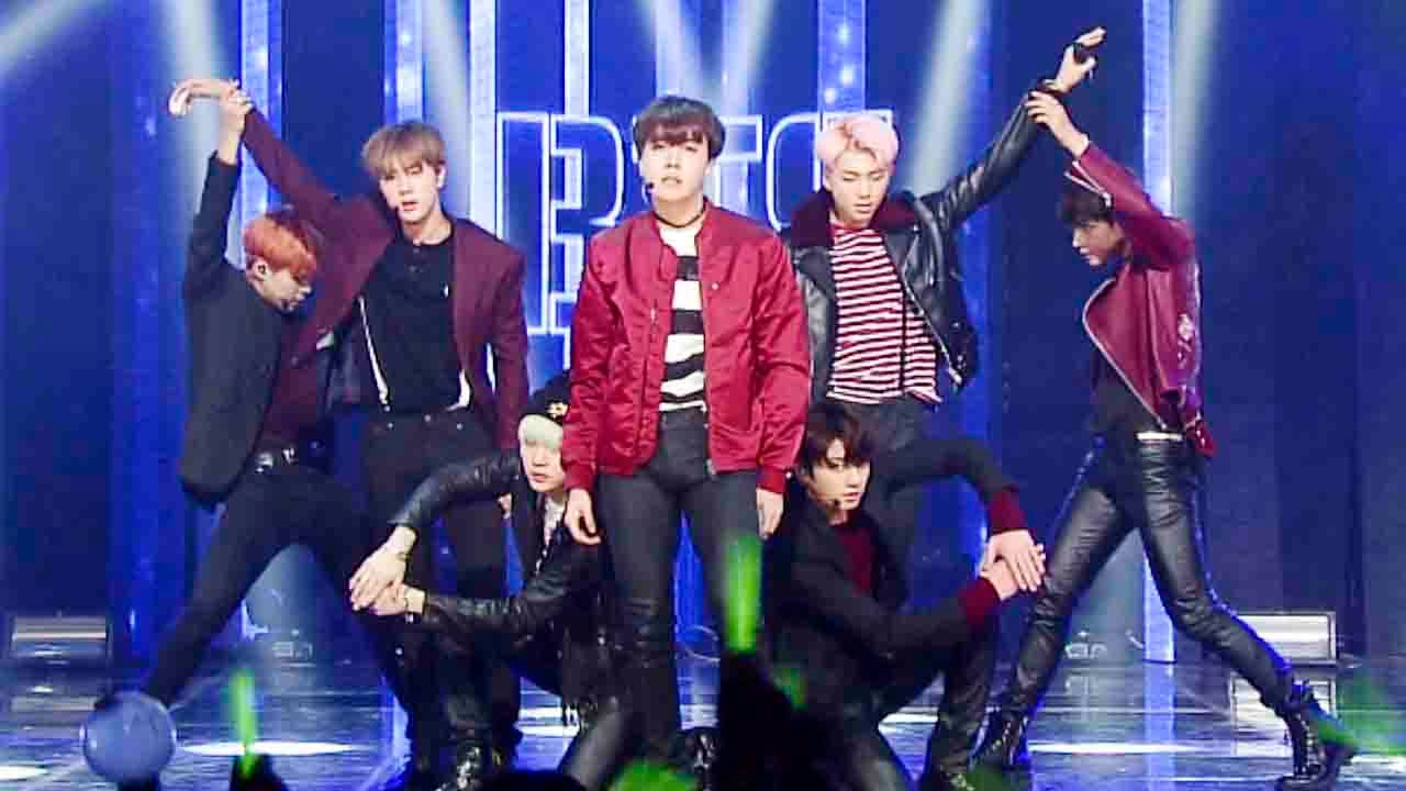 《POWERFUL》 방탄소년단(BTS) - RUN(런) @인기가요 Inkigayo 20151213 - YouTube