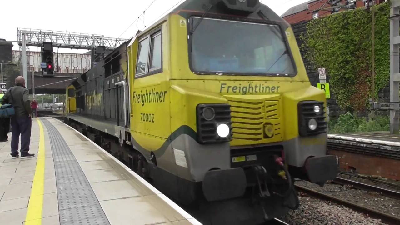 Class 70 No 70002 at Preston on Coatbridge to Daventry Intermodal ...