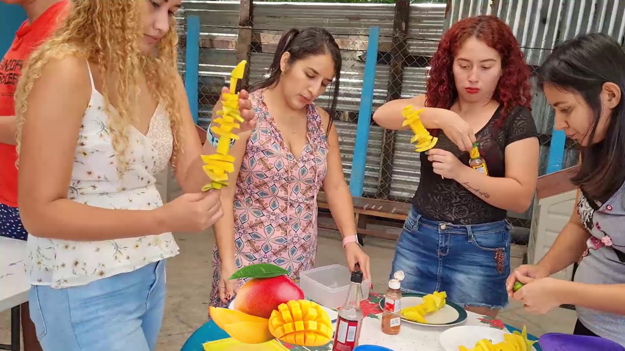 COMO PREPARAR UN RICO MANGO | ESE MANGO ESTÁ VIVO | MANGOS P2 - YouTube