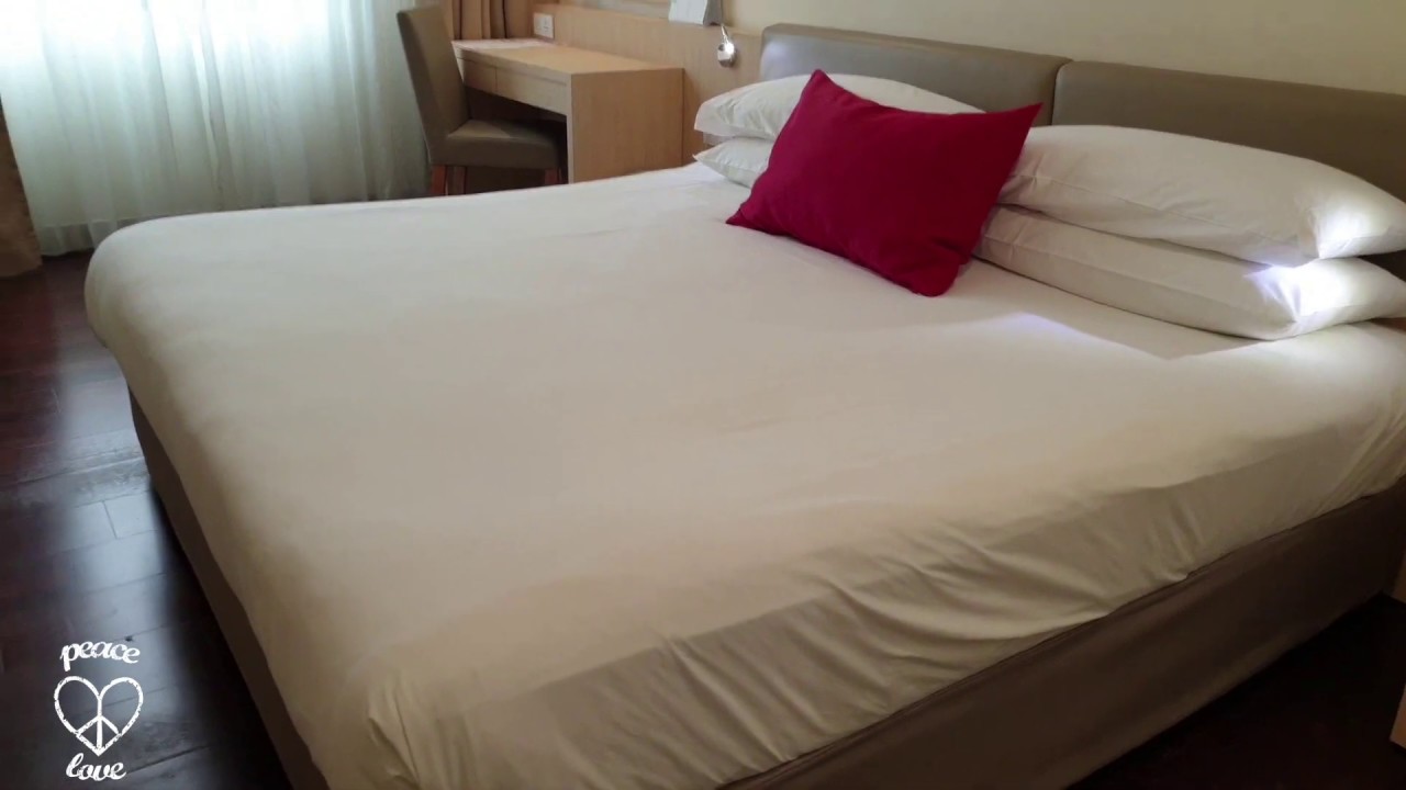 Rocana Hotel Kuantan Malaysia [King Bed] - YouTube