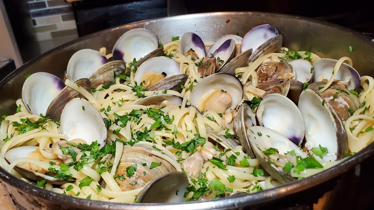 How to make a $30 Date Night dinner @ home | Linguine and Clams - YouTube