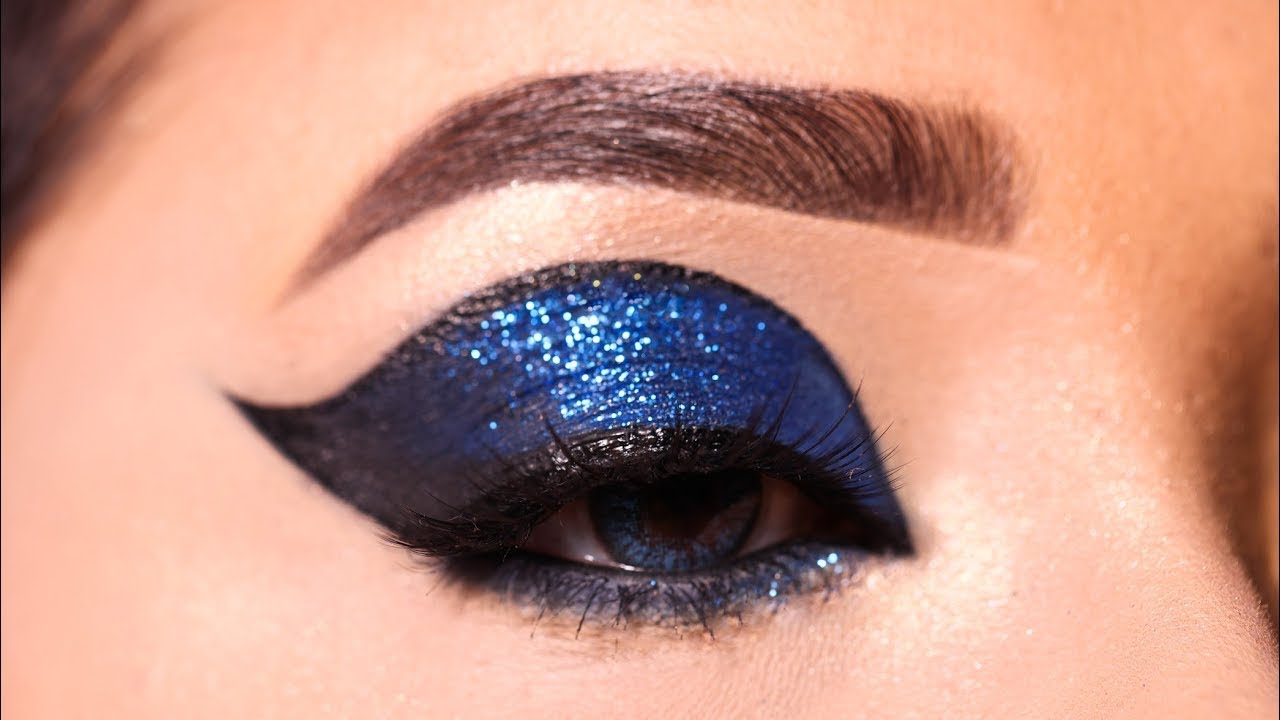 Simple Blue Glitter Eye Makeup Tutorial || very easy & quick Eeyshadow ...