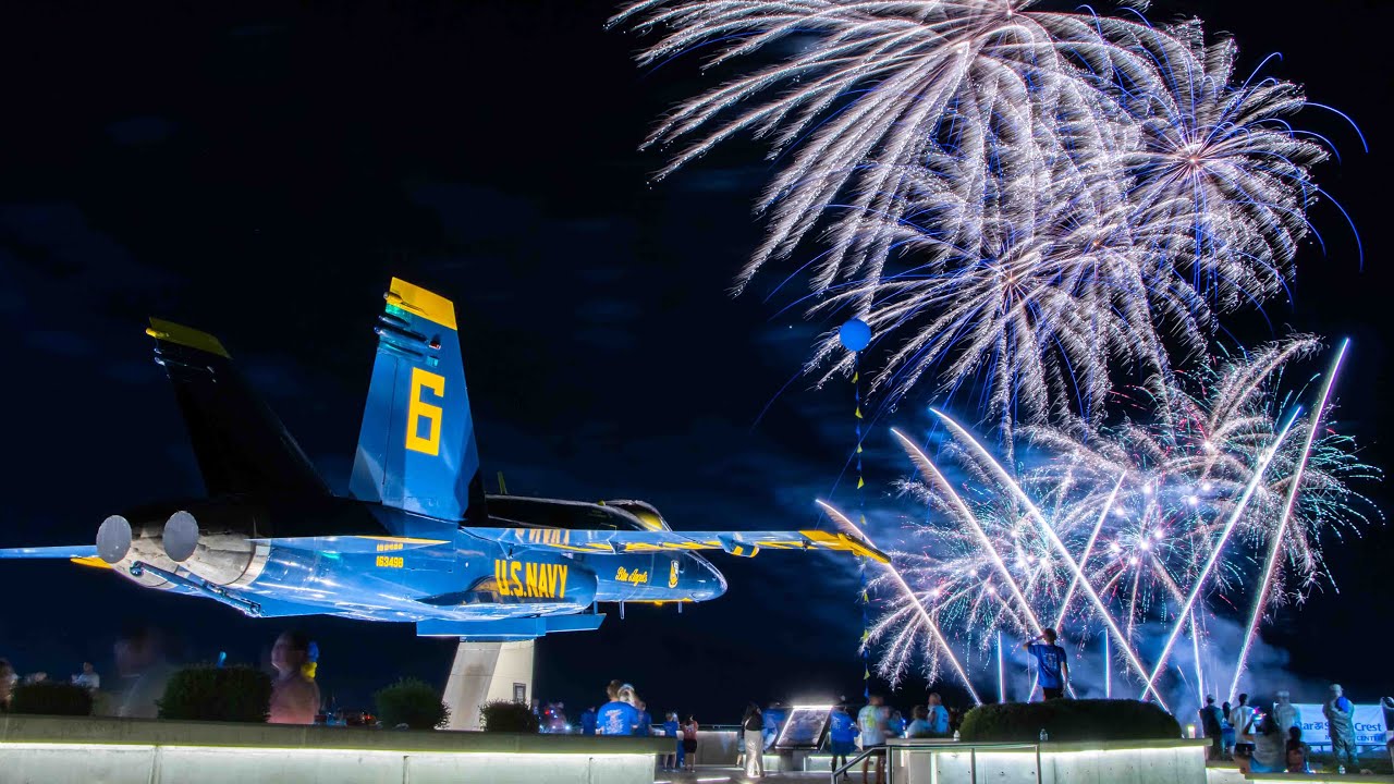 Top Gun Night Run Fireworks - YouTube