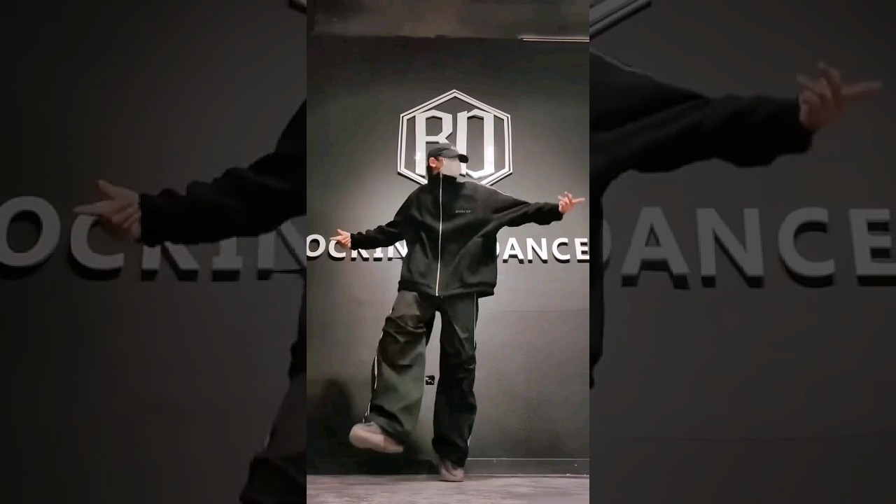 灰白爱跳舞【一笑江湖 DJ】Dance Cover - YouTube