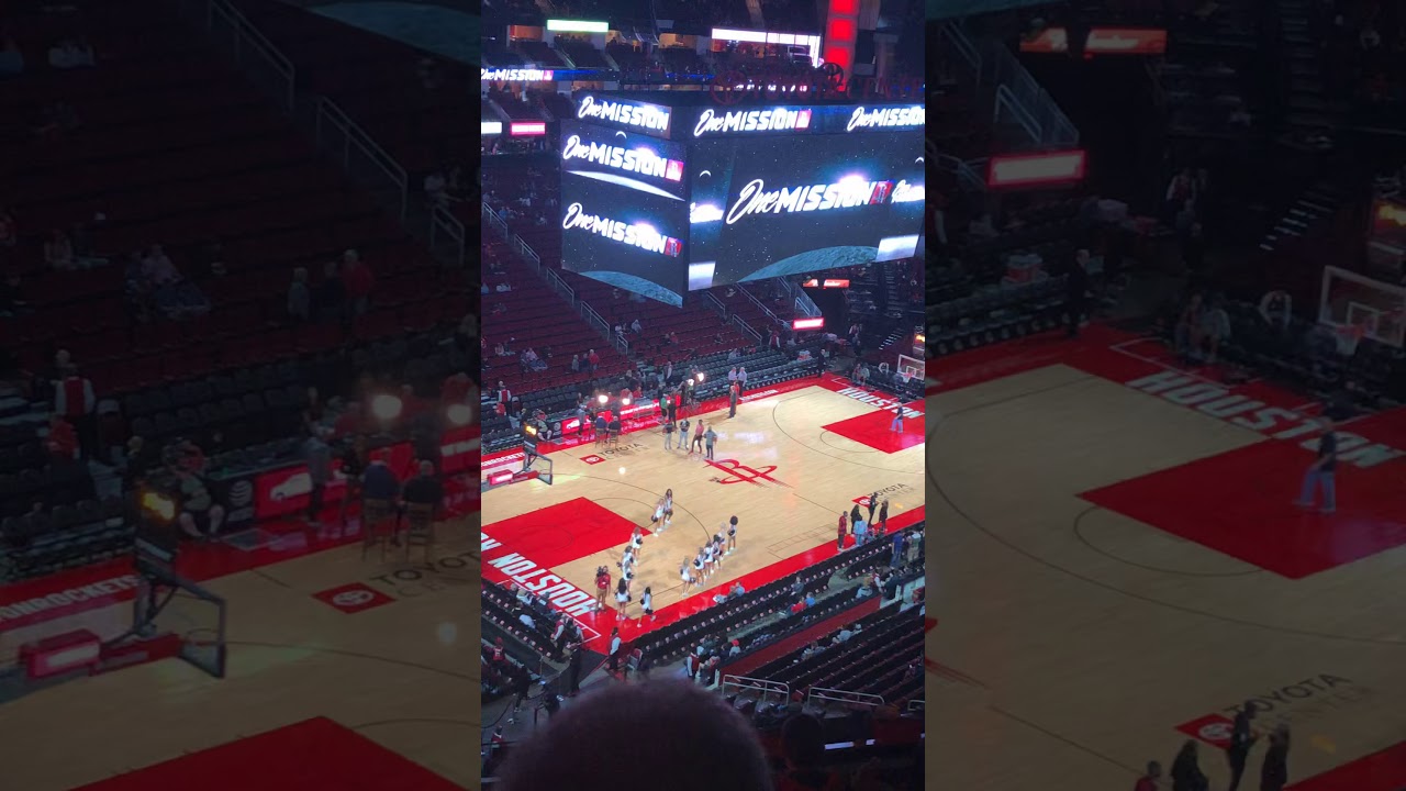 Houston rockets play in the downtown Toyota Center - YouTube