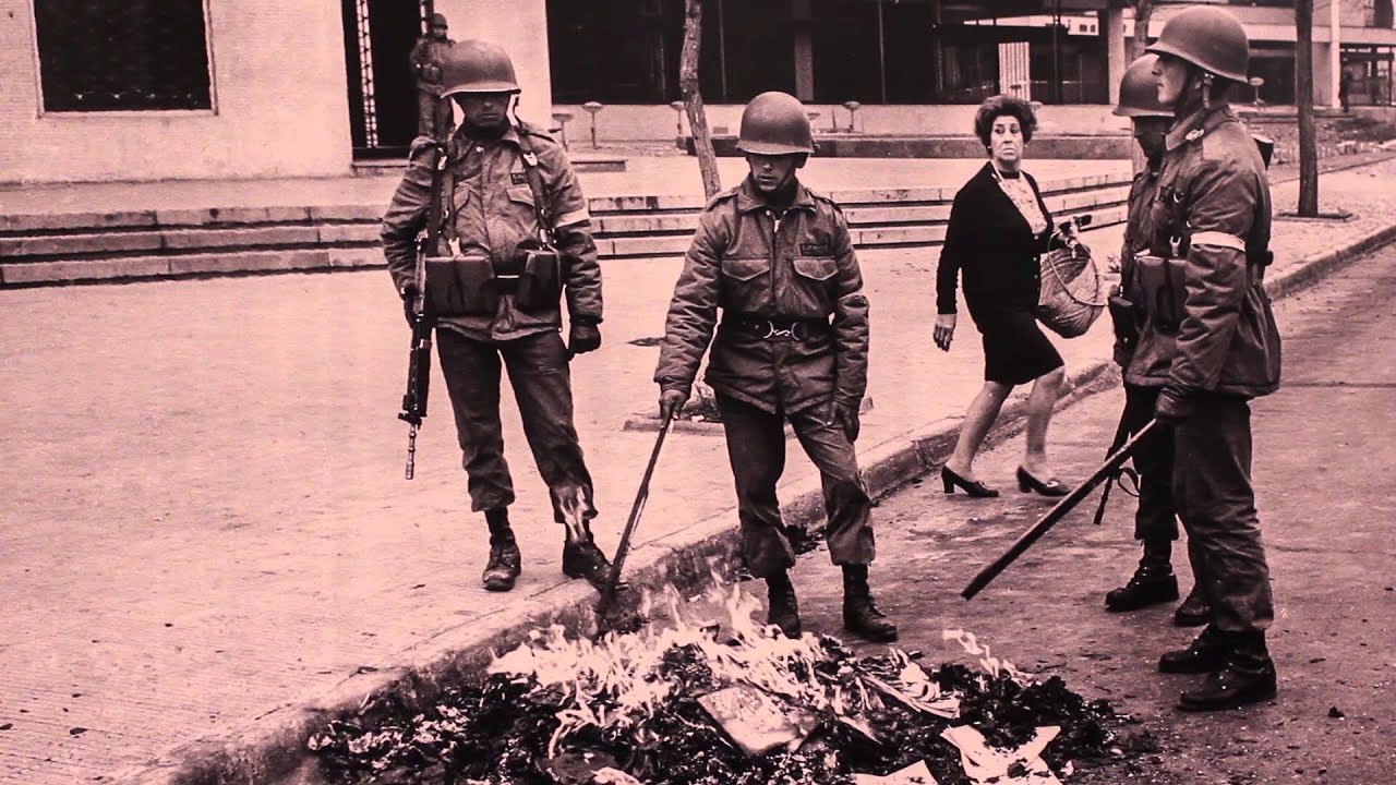 Exposición 'Biblioteca recuperada: libros quemados y escondidos a 40 ...