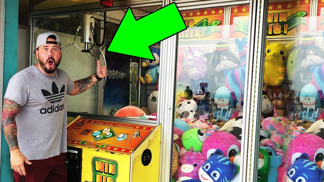 WINNING FROM A ROOM SIZE CLAW MACHINE (BIGGEST EVER) Claw Machine ...