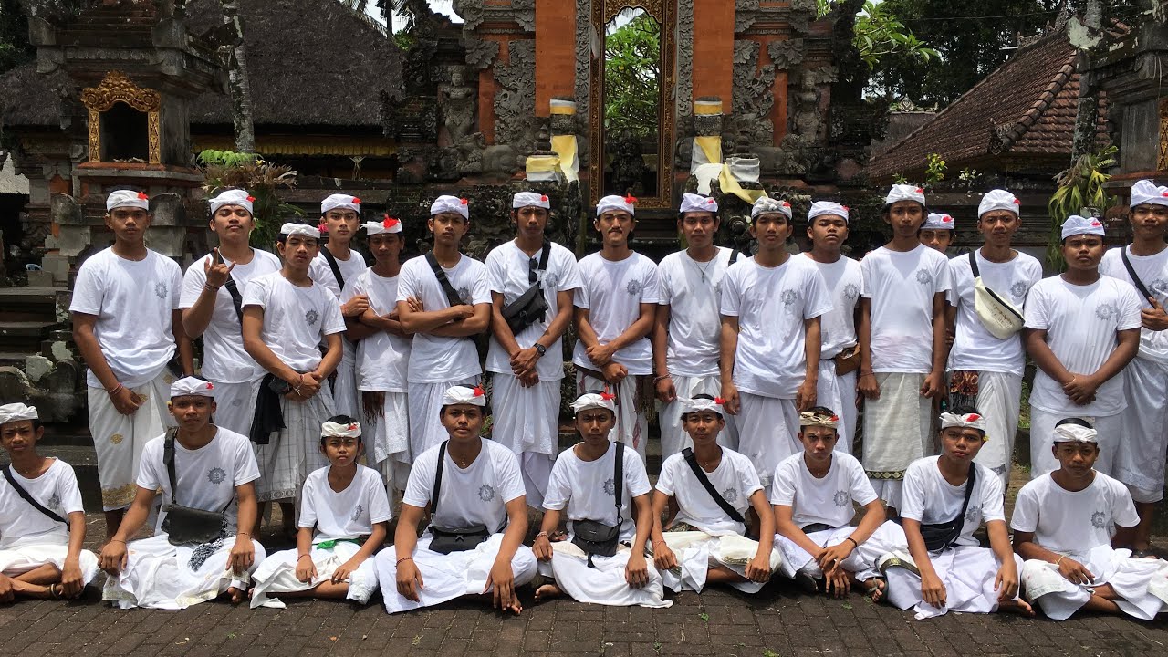 Baleganjur Gilak Gulik - Culanada - YouTube