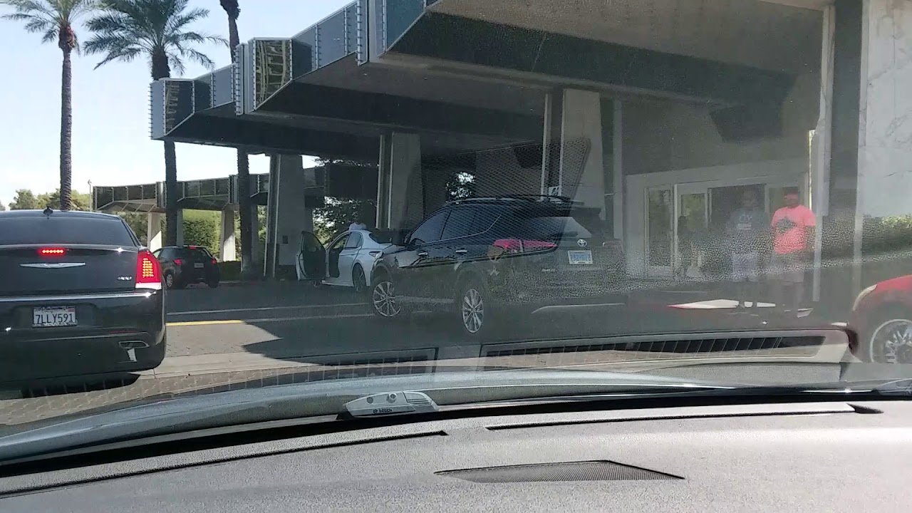 Uber Drop Off and Pickup Location for the Westgate Hotel and Casino in ...