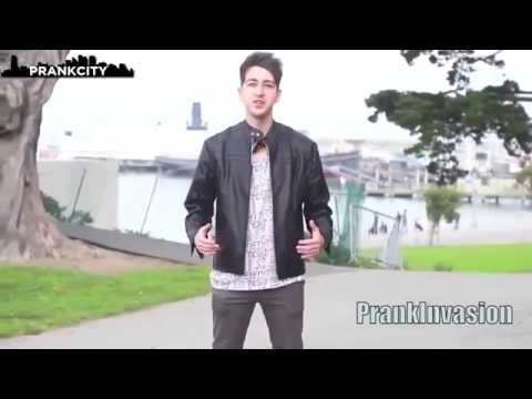 Kissing prank | kiss