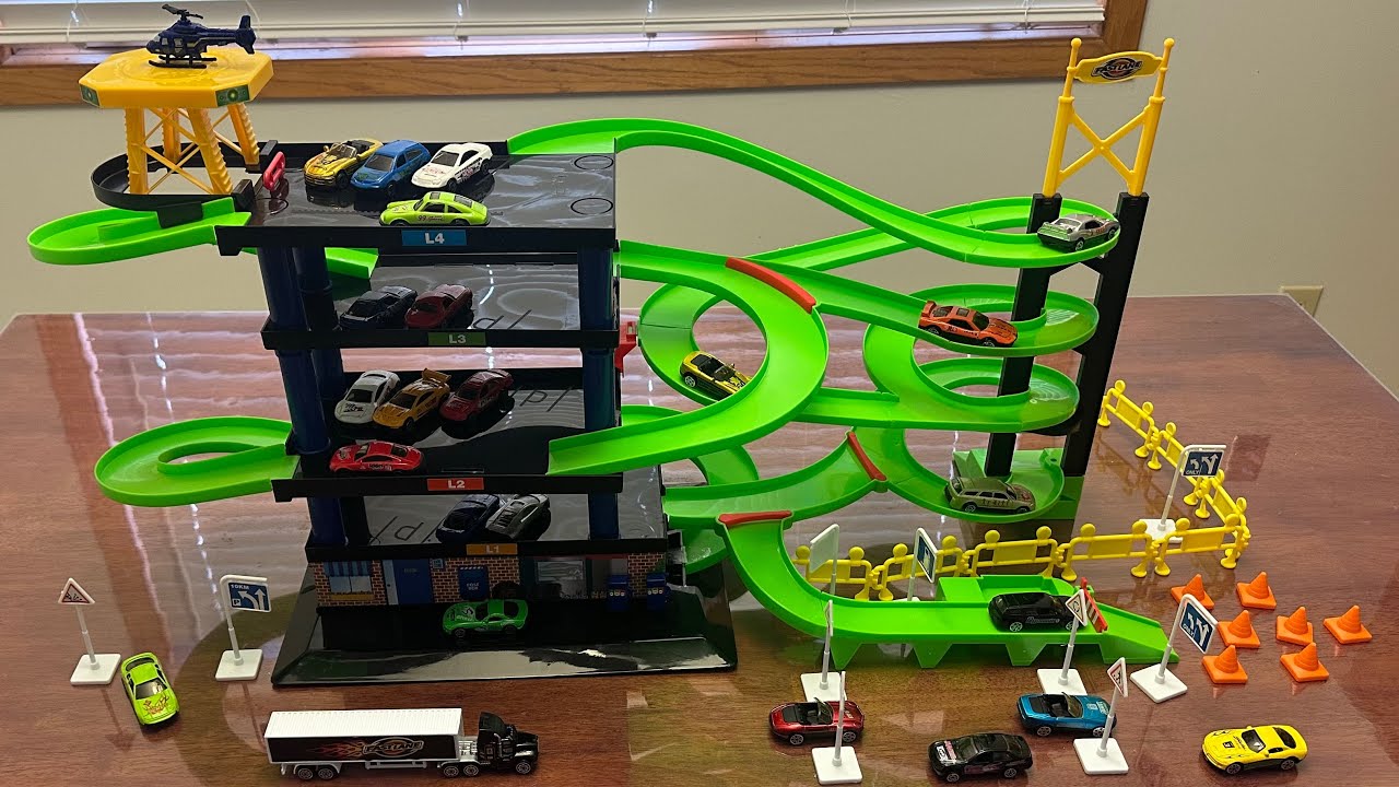 Fast Lane Multi-Level Parking Garage Playset - Unboxing, Demonstration ...