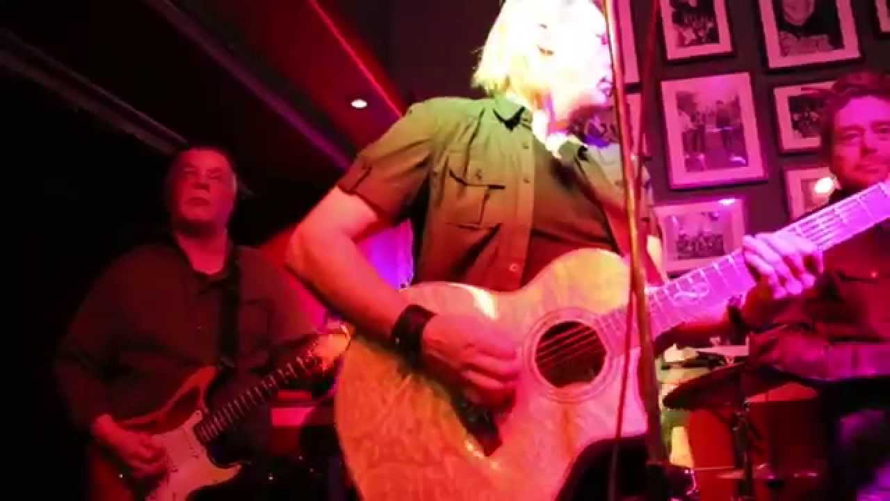 The Rizzla Band - Bus Stop & Dancing In The Moonlight - Petrelli Saloon ...