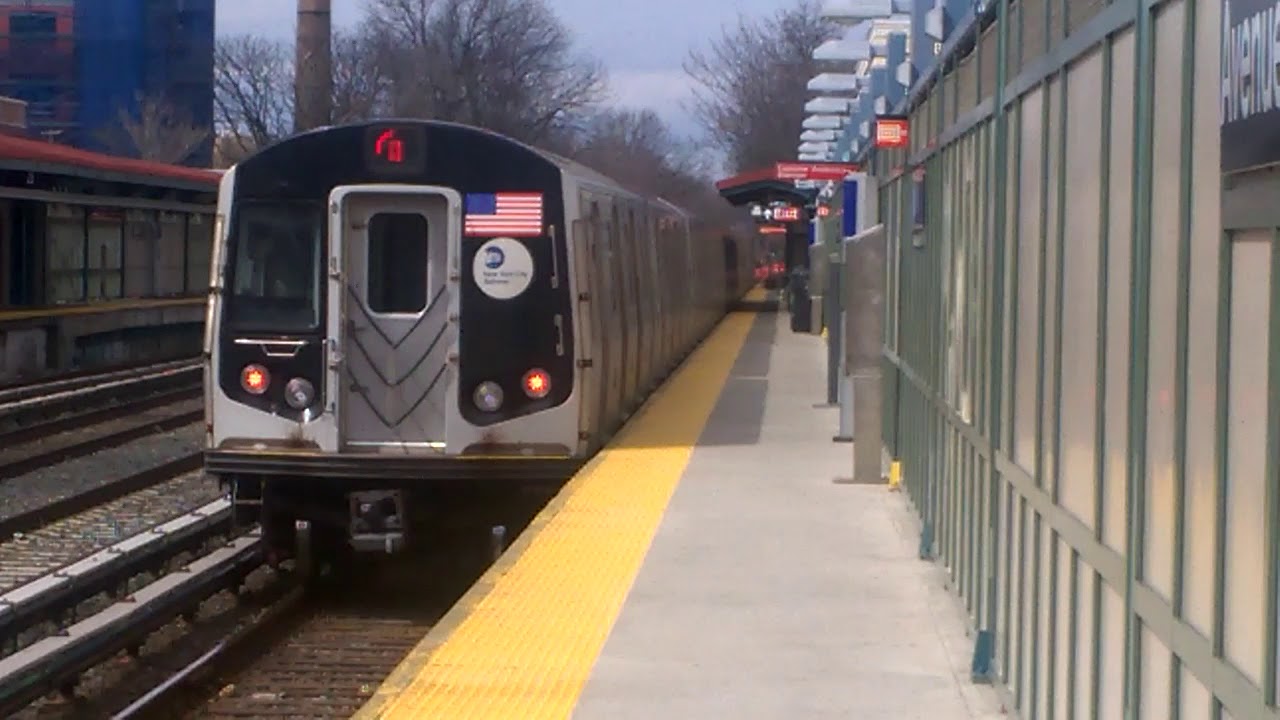 NYC Subway HD: R160 #8833 (Howler) Departs Avenue M - YouTube