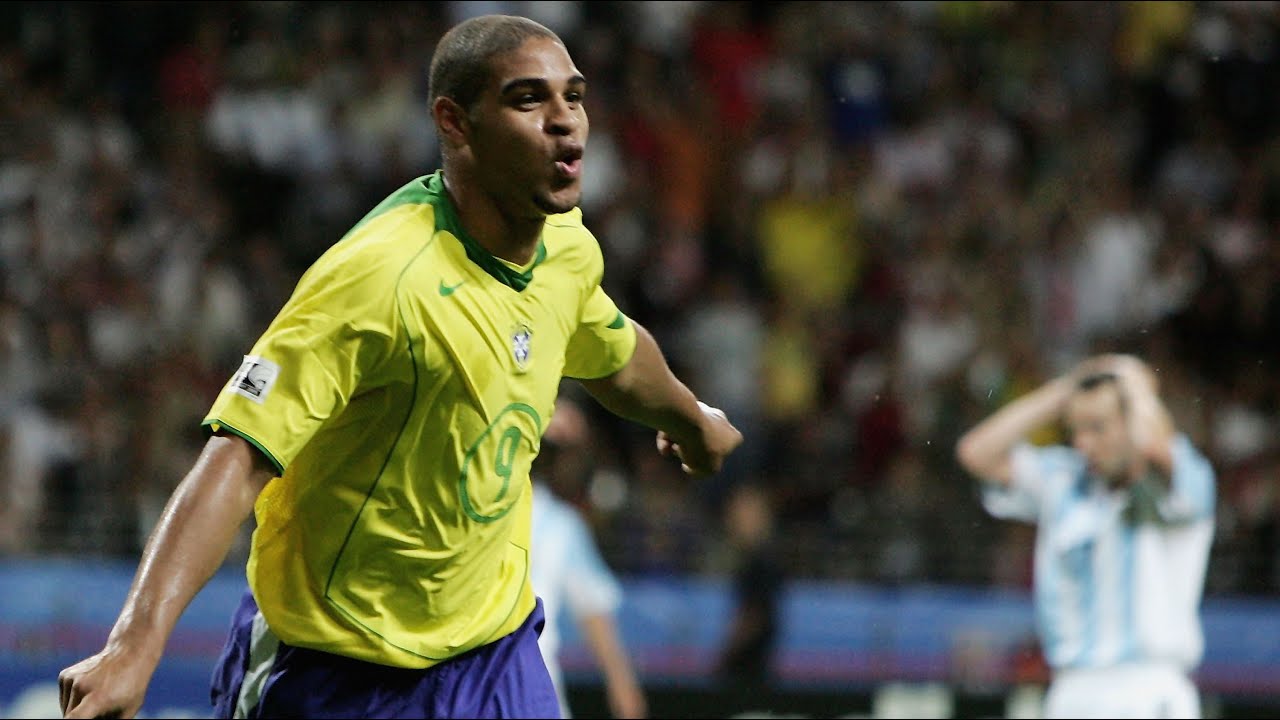 [ LEGENDARY MOMENTS ] BRAZIL TEAM 2005 AMAZING GOAL - YouTube
