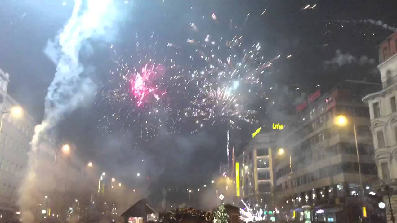 2016 New Years Fireworks Prague, Czech Republic in HD - YouTube
