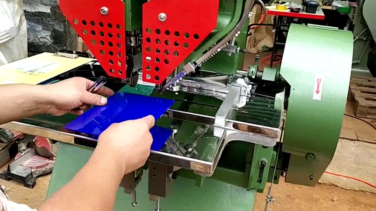 File Clip Twin Feeders Automaic Riveting Machine - YouTube