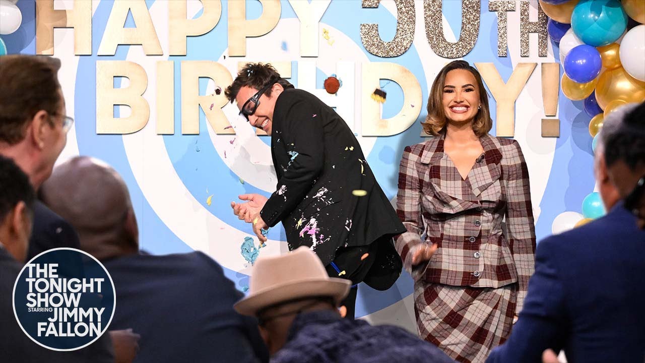 Jimmy Celebrates His Birthday with a 50-Cupcake Salute | The Tonight ...