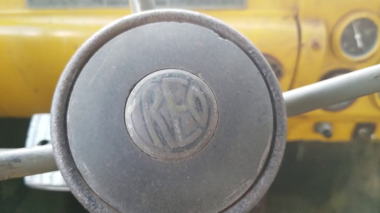 Studebaker US6/ REO US6. That's a quiet running engine! - YouTube