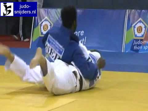 Judo 2009 Antalya: Marvin de la Croes (NED) - Fabian Munteanu (ROU ...