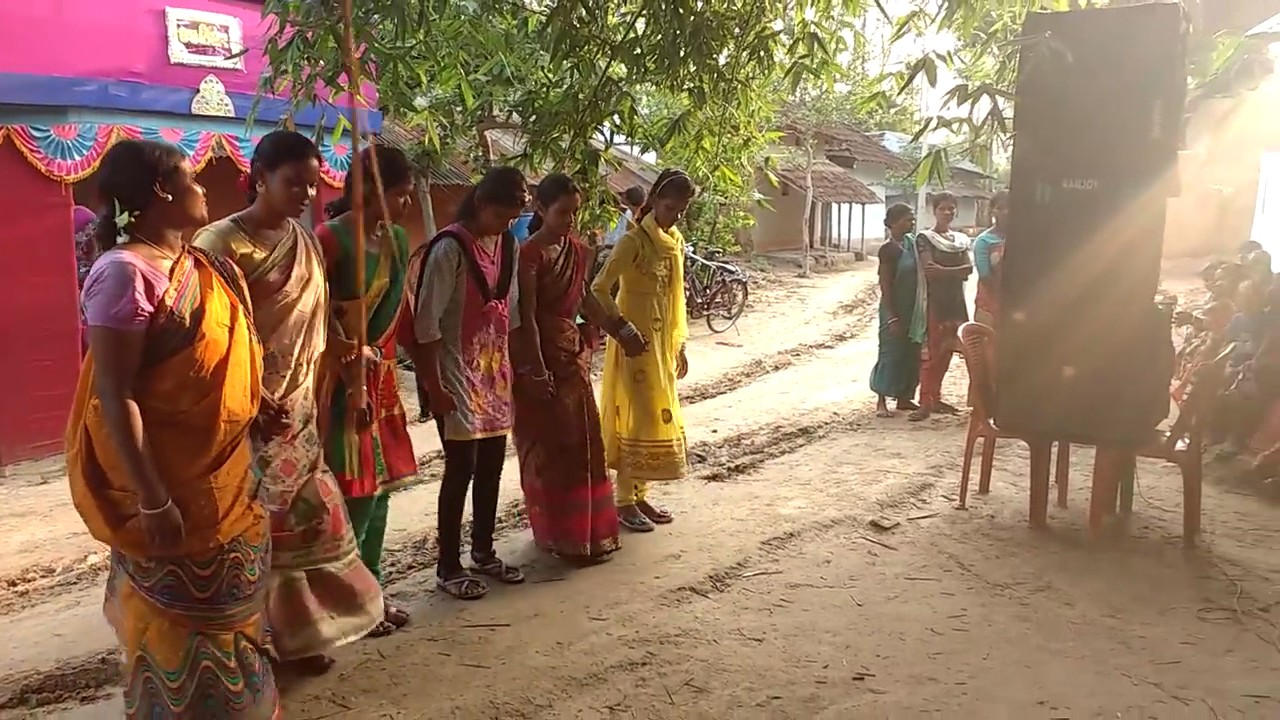 Dumka dance - YouTube