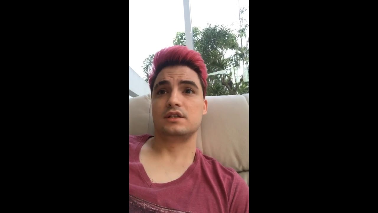 FÃS DE FELIPE NETO GRITANDO NA PORTA DA NOVA CASA DELE - YouTube