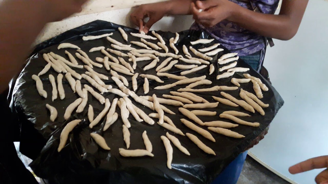 Como hacer unos domplin ahogado en queso - YouTube