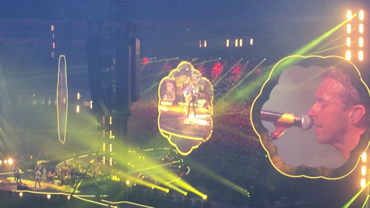 Coldplay " Yellow " Lyon Parc OL le 08/06/17... - YouTube