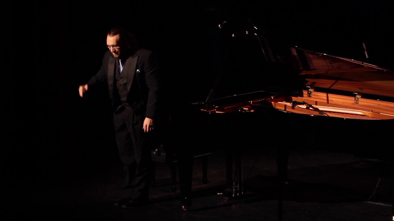 La campanella by Jeremy Neufeld - YouTube