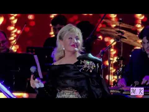 Emel Sayın-açılır gonca gül yar (Bostancı Gösteri Merkezi 29.11.2025)