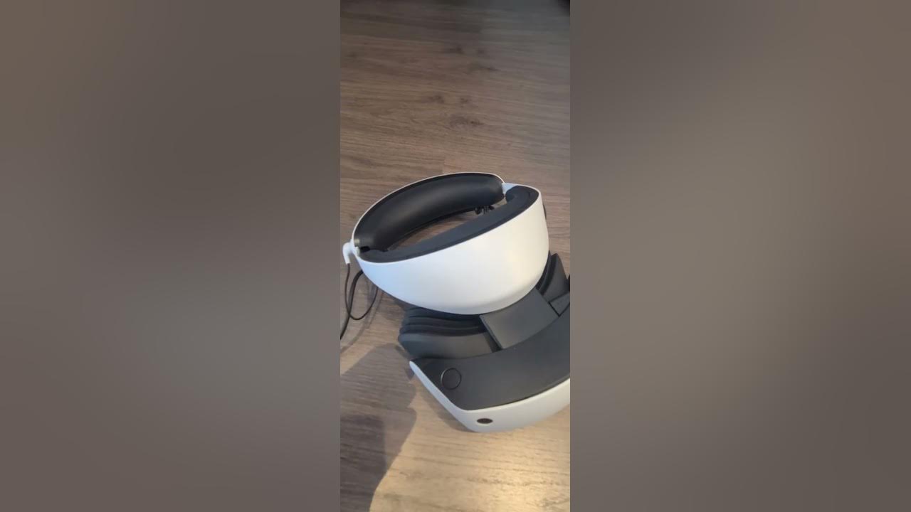 How to clean PSVR2 headset Lenses - YouTube