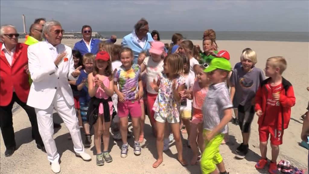 Johan Stollz & Friends met de Pipipianoblues - YouTube