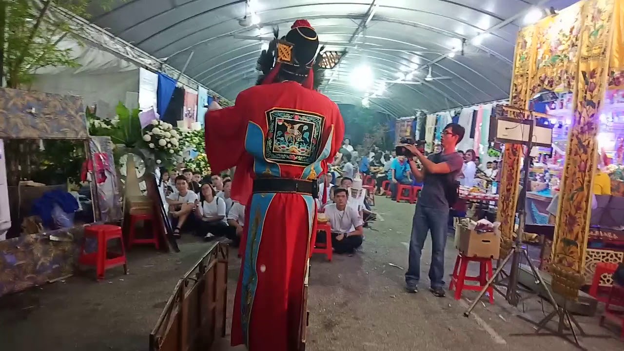 Chinese Traditional Taoism Funeral Ritual (Part 2/2) - YouTube