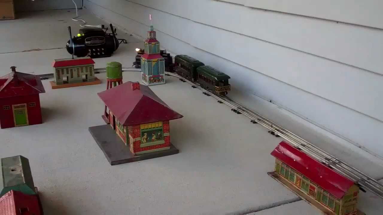 LIONEL pre war #156 toy train set running on outdoor layout - YouTube