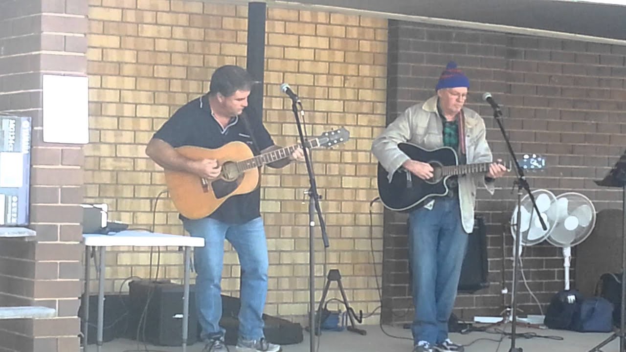 LIGHTS ON THE HILL- GREG BAIN & KENNY SMITH @ CESSNOCK MARKETS - YouTube