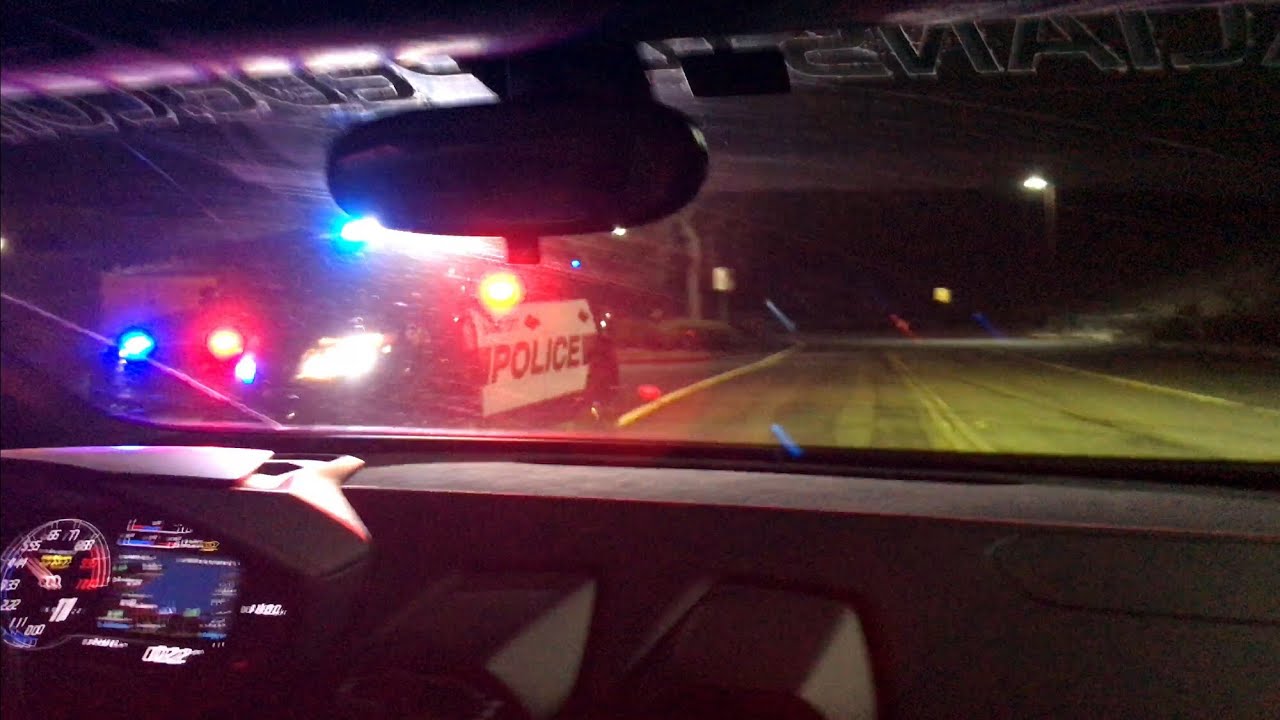 Lamborghini OUT RUNS POLICE! - YouTube