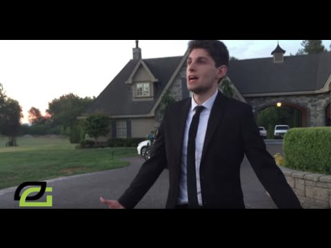 Visiting The OpTic Scuf House!! - YouTube