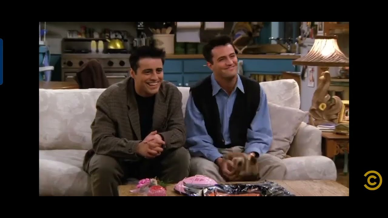 Friends flashback episode - one with Thanksgiving - one with prom ...