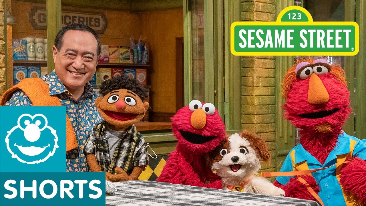 Sesame Street: Elmo Builds a Robot Dog | Season 52 Sneak Peek! - YouTube
