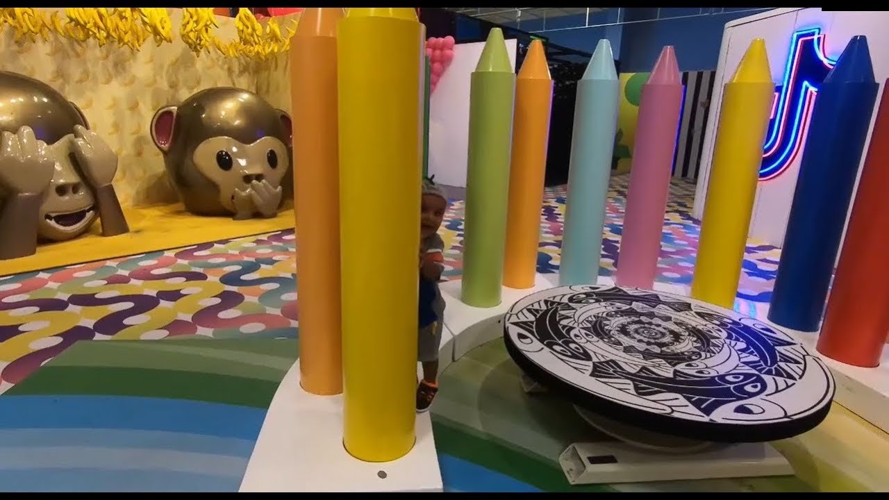 GuGu at Fun Box Arcadia ( Los Angeles) - YouTube