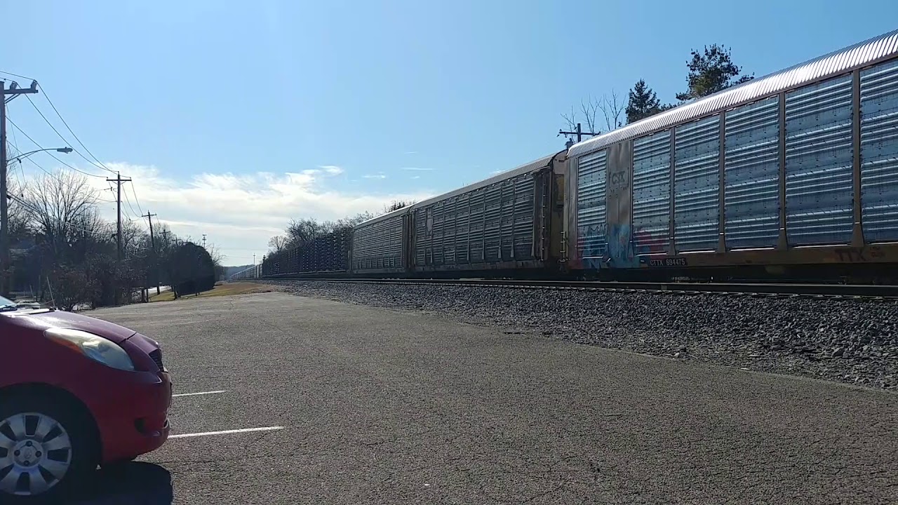 Still no CSX trains in three and a half hours - YouTube