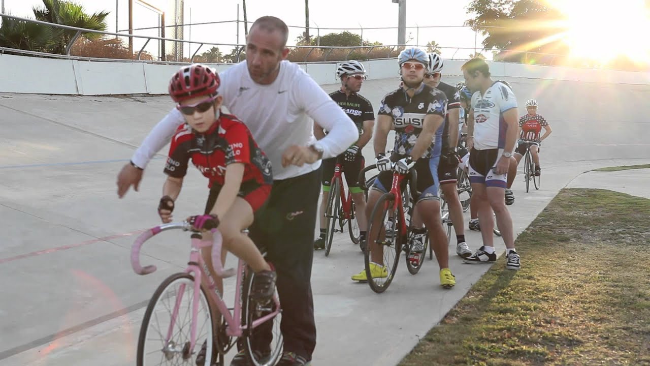 Sprint champion and coach Jamie Staff on starts - YouTube