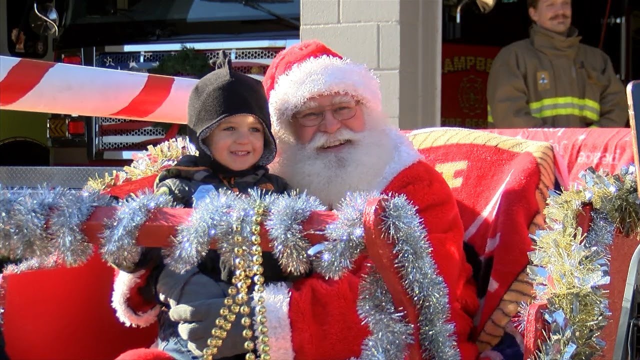 Santa Claus visits French Island - YouTube