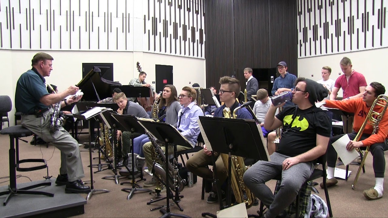 Using the Tuner in Jazz Band Rehearsals - YouTube