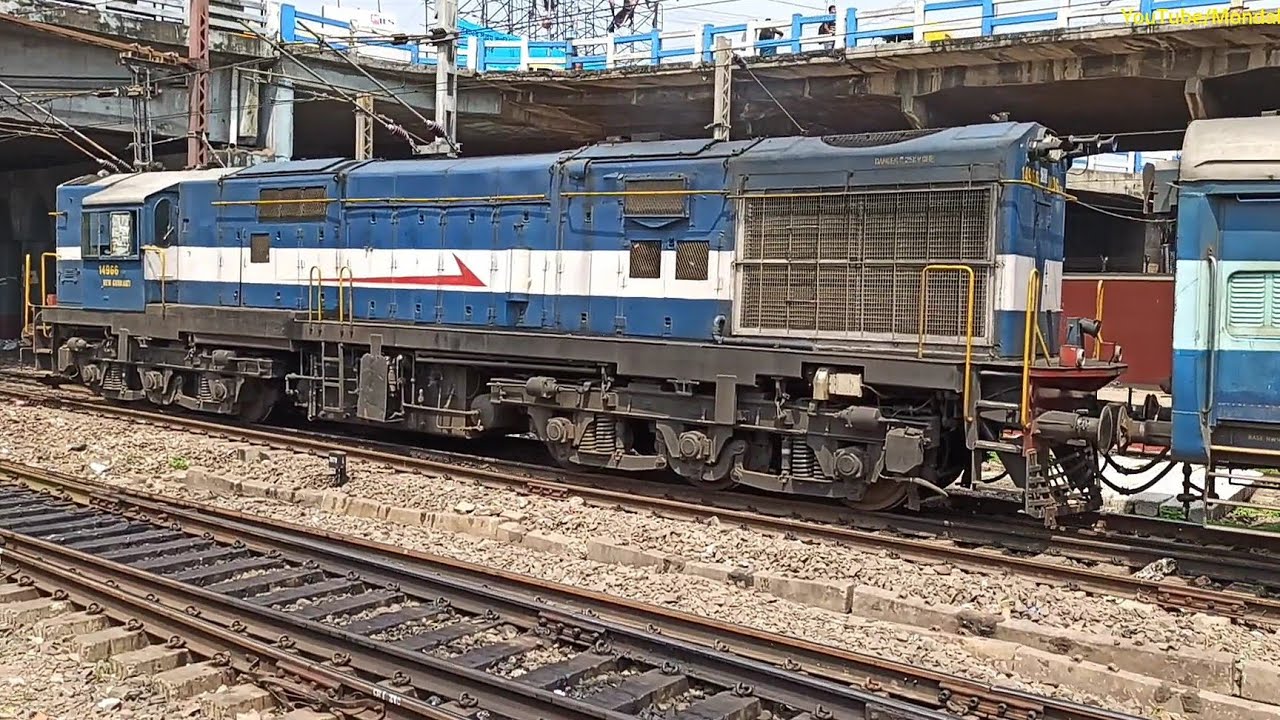 BOTH SIDE PARALLEL DEPARTURE WITH DIESEL ENGINE HAUL TWO TRAINS FROM ...