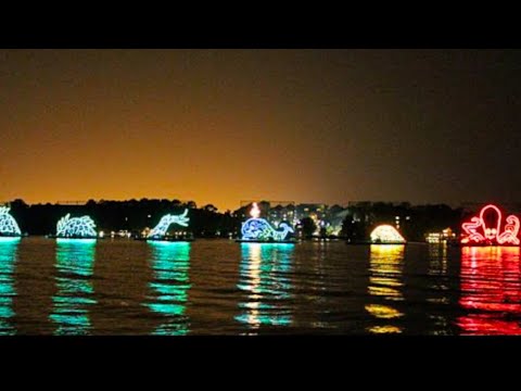 Electrical Water Pageant Parade on Seven Seas Lagoon Walt Disney World ...