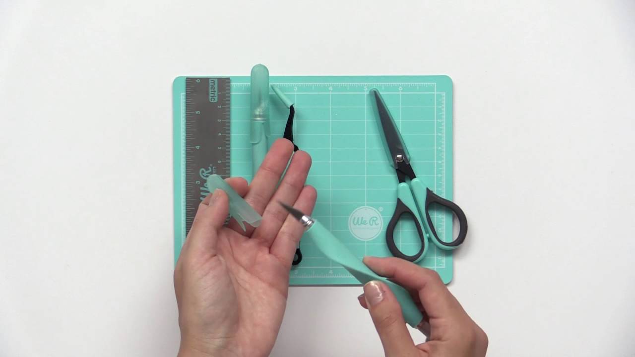 We R Memory Keepers Mini Blue Magnetic Tool Set - YouTube