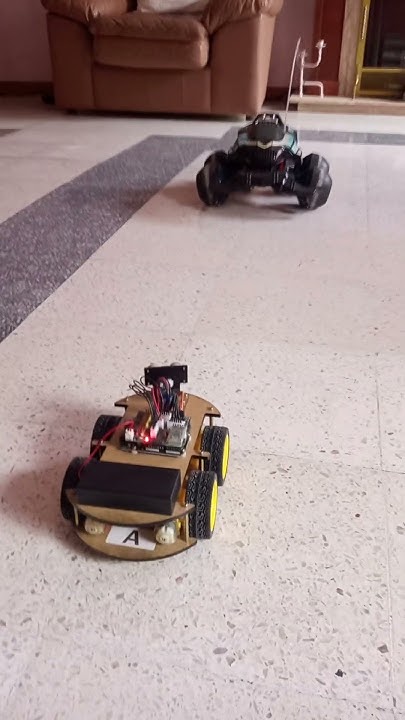 Arduino vehiculo robot #03 obstaculo - YouTube