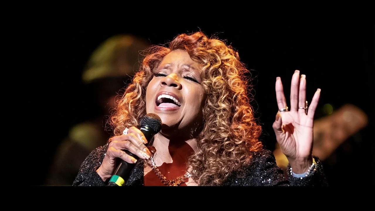 Gloria Gaynor - Rich Out I'll Be There - YouTube
